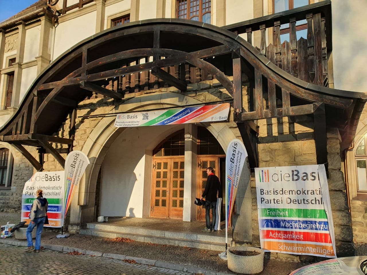 dieBasis - 1. außerordentlicher Parteitag - dieBasis ...